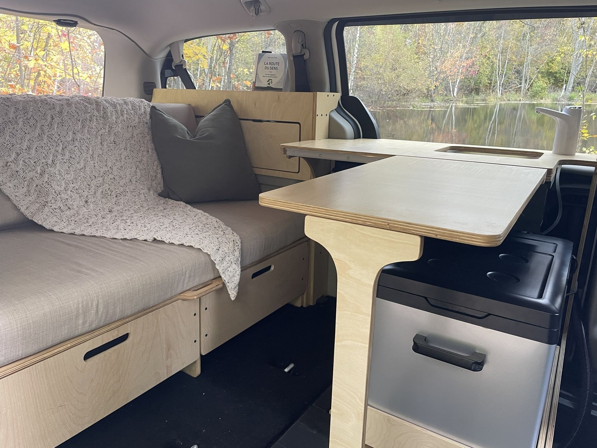 Kits de conversion de van sur mesure & vanlife | Lagom Conversion